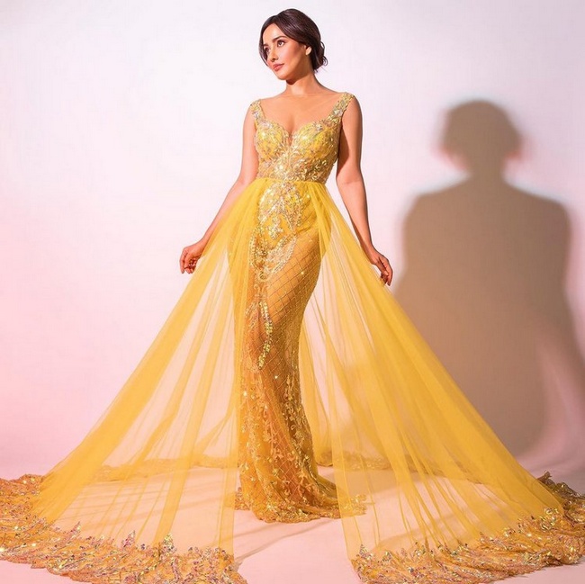 Actress Neha Sharma Insta Snaps | Telugu Rajyam