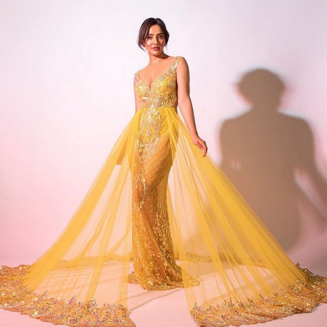 Actress Neha Sharma Insta Snaps | Telugu Rajyam